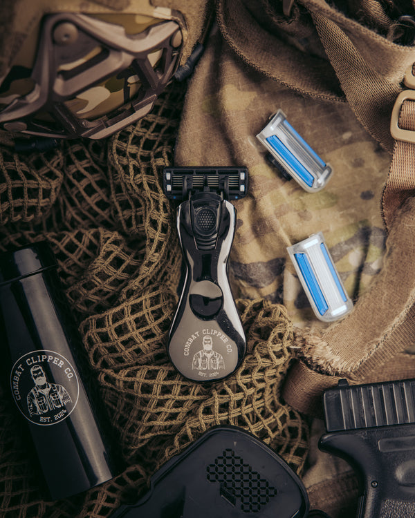 Alpha Blade Razor + 4 Blades & Travel Case